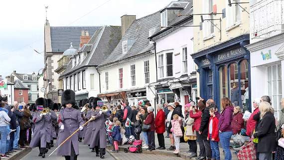 Welsh Guards parade in Brecon on St David's Day | brecon-radnor.co.uk