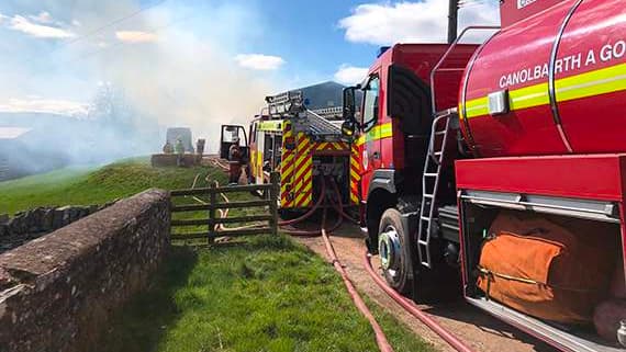 Fire crews sent out to Llanstephan for barn fire | brecon-radnor.co.uk