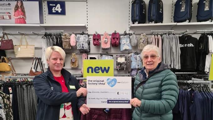 Brecon shop donates hundreds to foodbank | brecon-radnor.co.uk