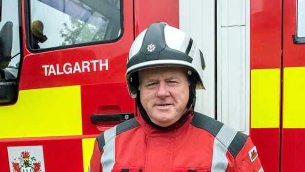 40 years of service for Powys firefighter | brecon-radnor.co.uk