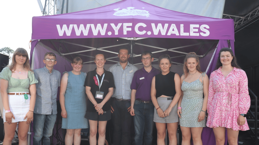 Sennybridge YFC member wins pig producer competition | brecon-radnor.co.uk