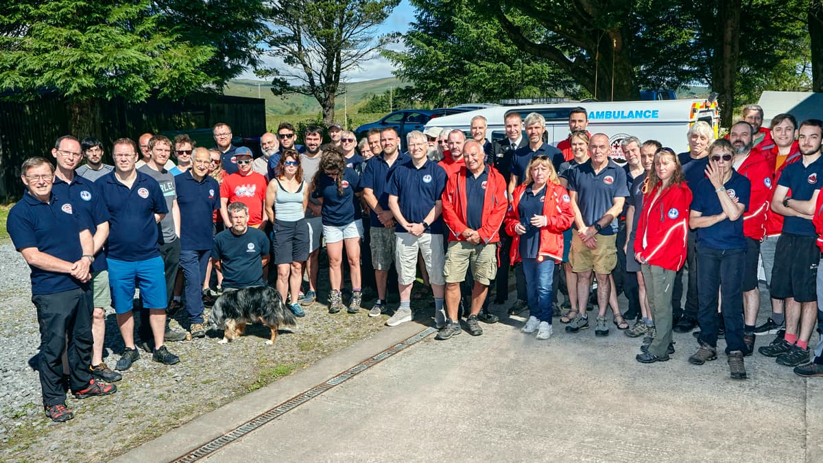 Jubilee medals for cave rescuers | brecon-radnor.co.uk