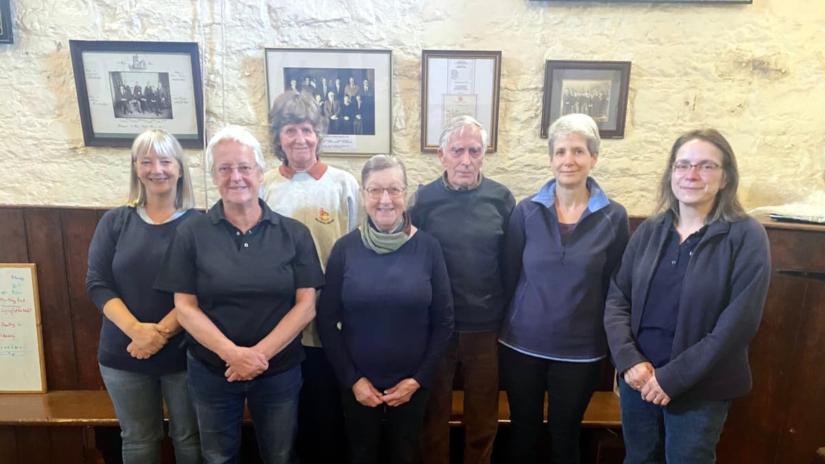 Brecon Bellringers pay tribute to Queen Elizabeth II | brecon-radnor.co.uk