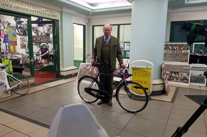 BBC’s Antiques Road Trip visits national cycle museum | brecon-radnor.co.uk