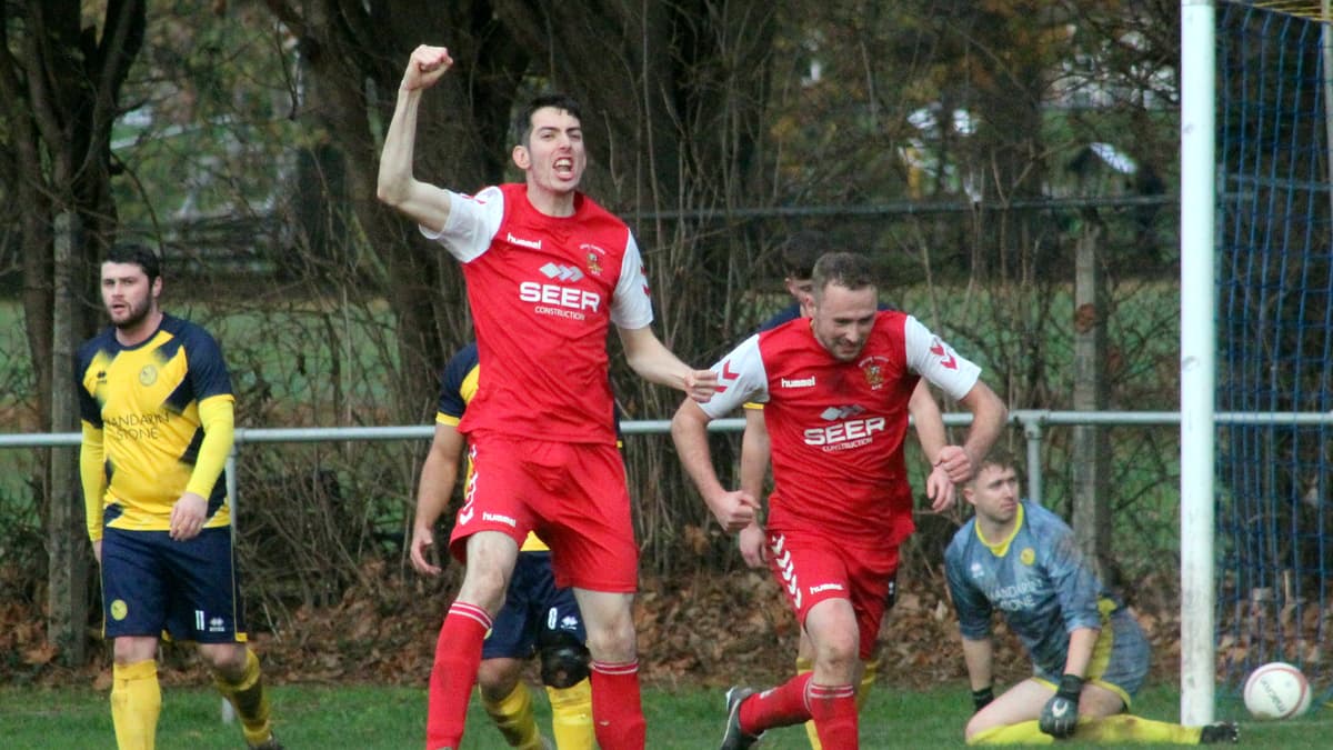 Corries come from behind to win thriller at Monmouth | brecon-radnor.co.uk