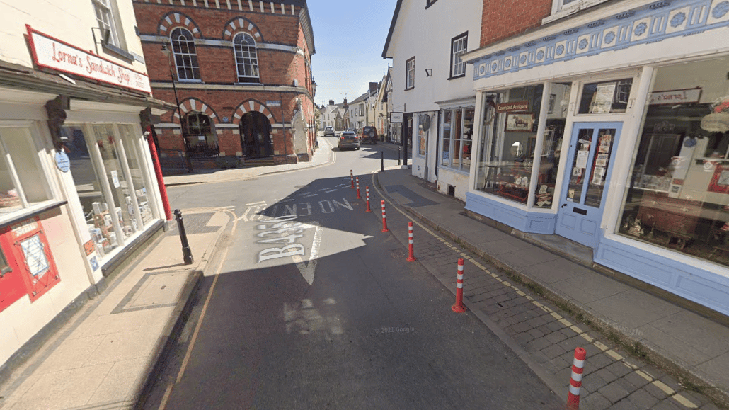Town's High Street pavement set to be widened | brecon-radnor.co.uk