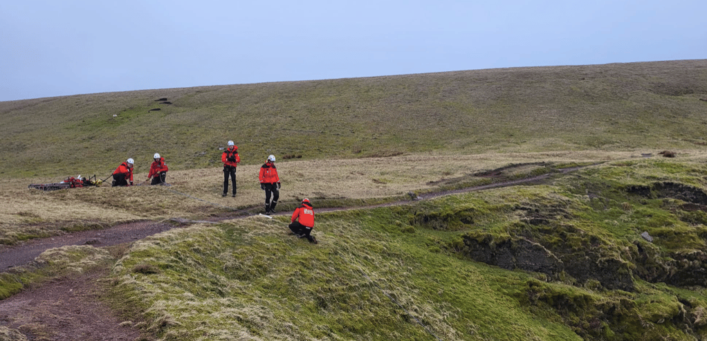 Dog survives after 200-foot fall in the Beacons | brecon-radnor.co.uk