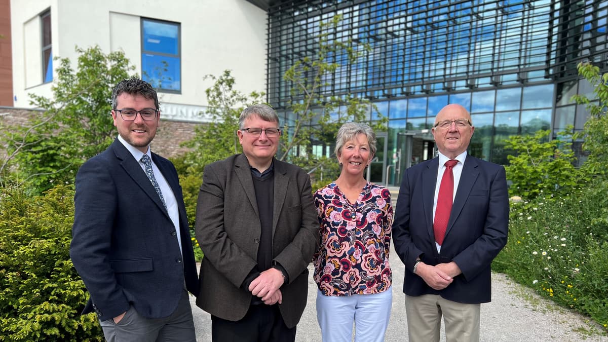 Brecon County Councillors prepare for monthly drop-in advice surgery ...