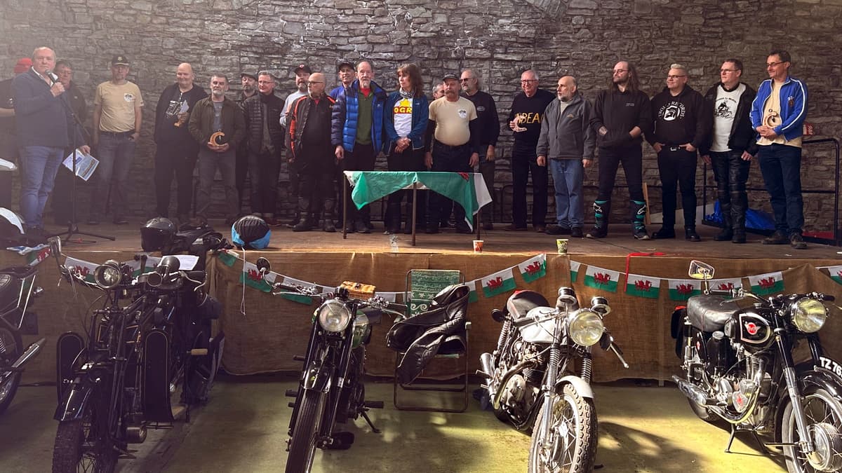 Classic motorcycles roll into Brecon for show | brecon-radnor.co.uk