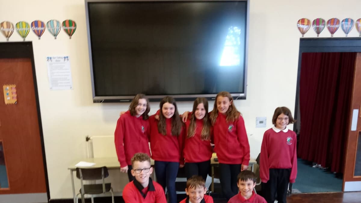 Mount Street Junior School's cross country team goes the extra mile ...