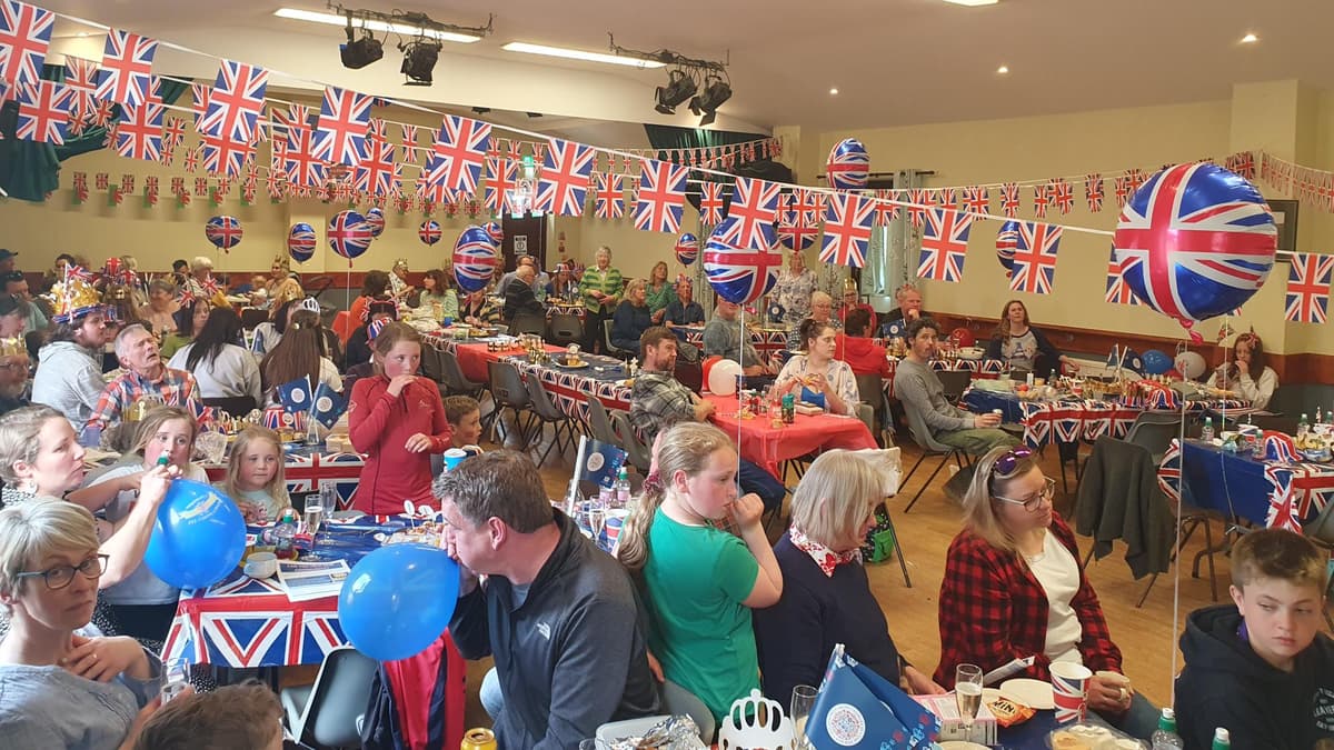 Llanigon residents come together to celebrate the Kings Coronation ...