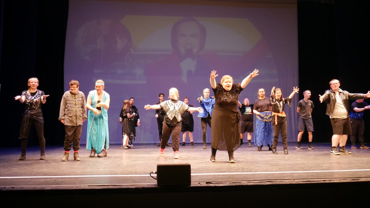 Brecon learners unite for theatre show | brecon-radnor.co.uk