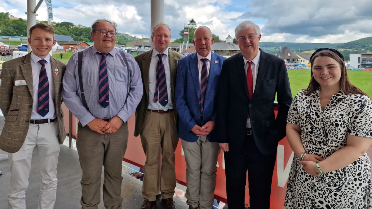 Tree planting and renewable energy in focus as First Minister meets FUW ...