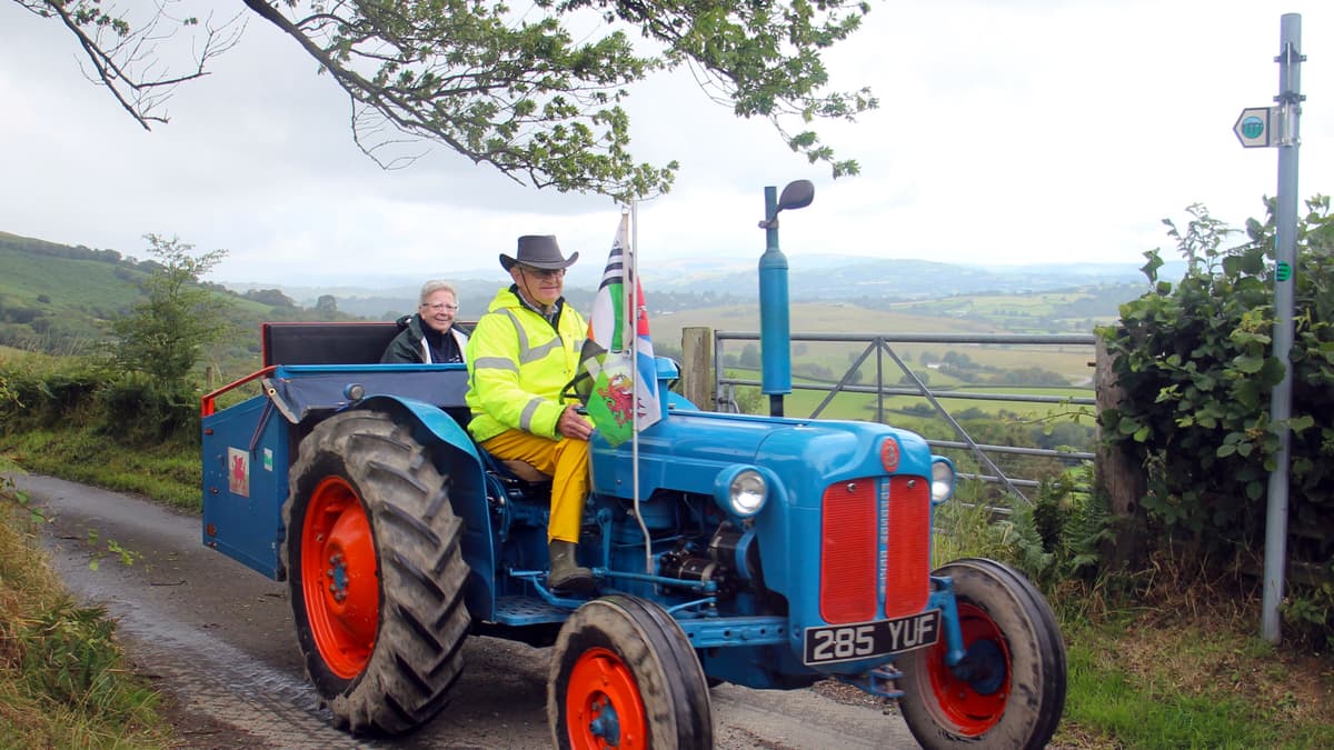 Nantmel Tractor Run defies forecast to raise charity funds | brecon ...