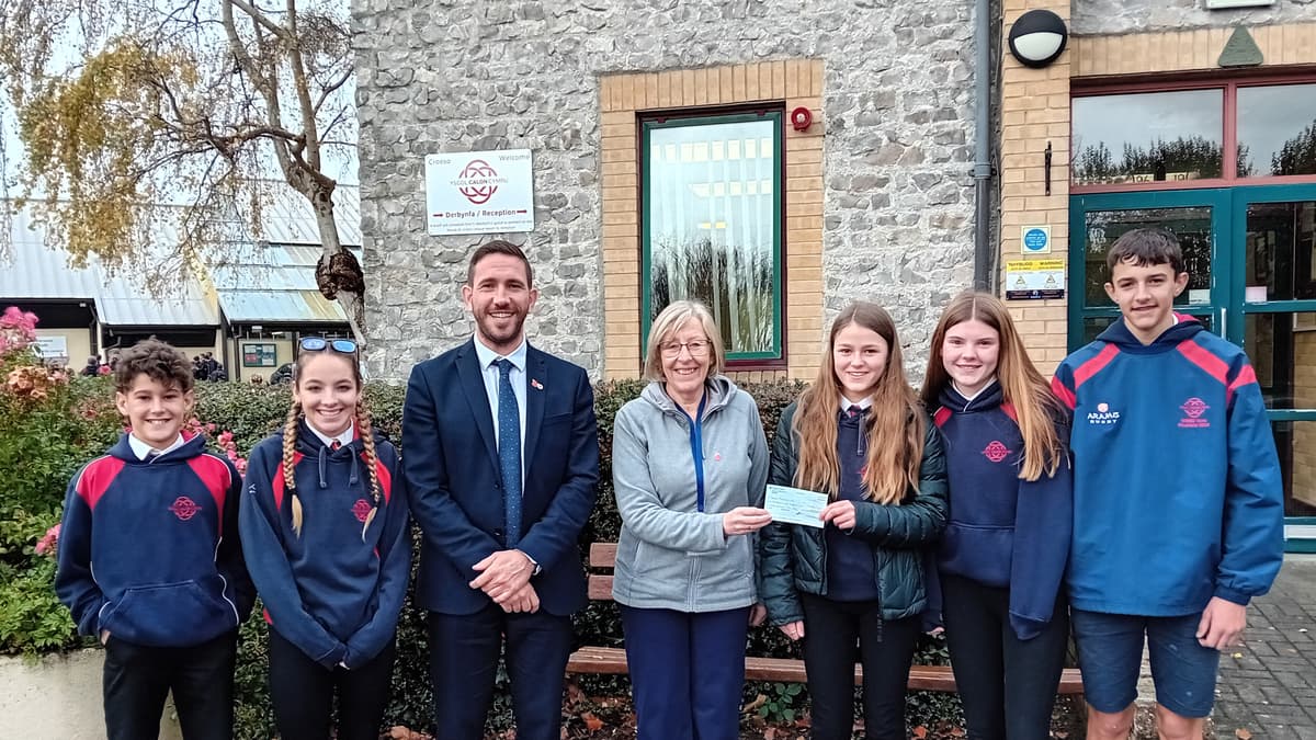 Ysgol Calon Cymru pupils make generous donation of £1866 to Cancer ...