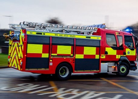Fire crews tackle fire at Brecon property | brecon-radnor.co.uk