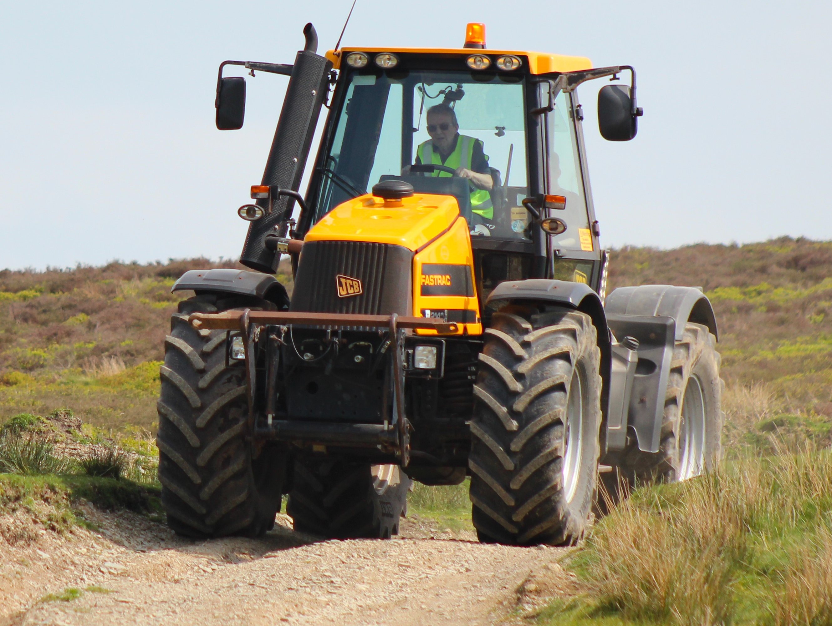 Tractor run raises more than £1300 for village hall | brecon-radnor.co.uk