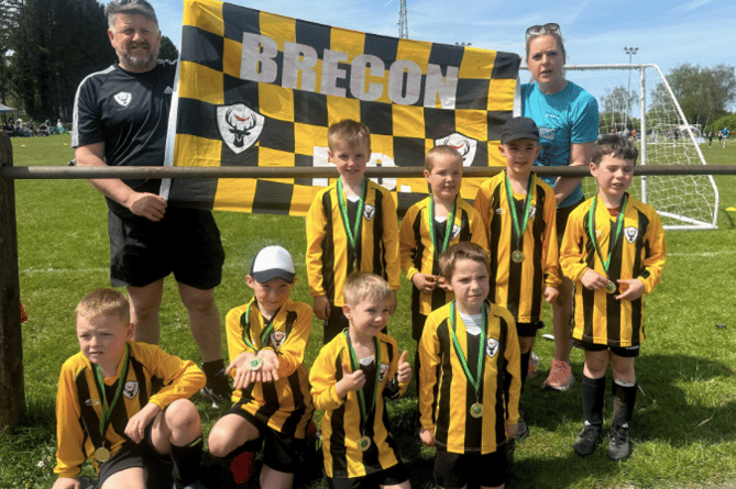 Brecon FC Juniors fly the flag for Powys in Hirwaun tournament | brecon ...