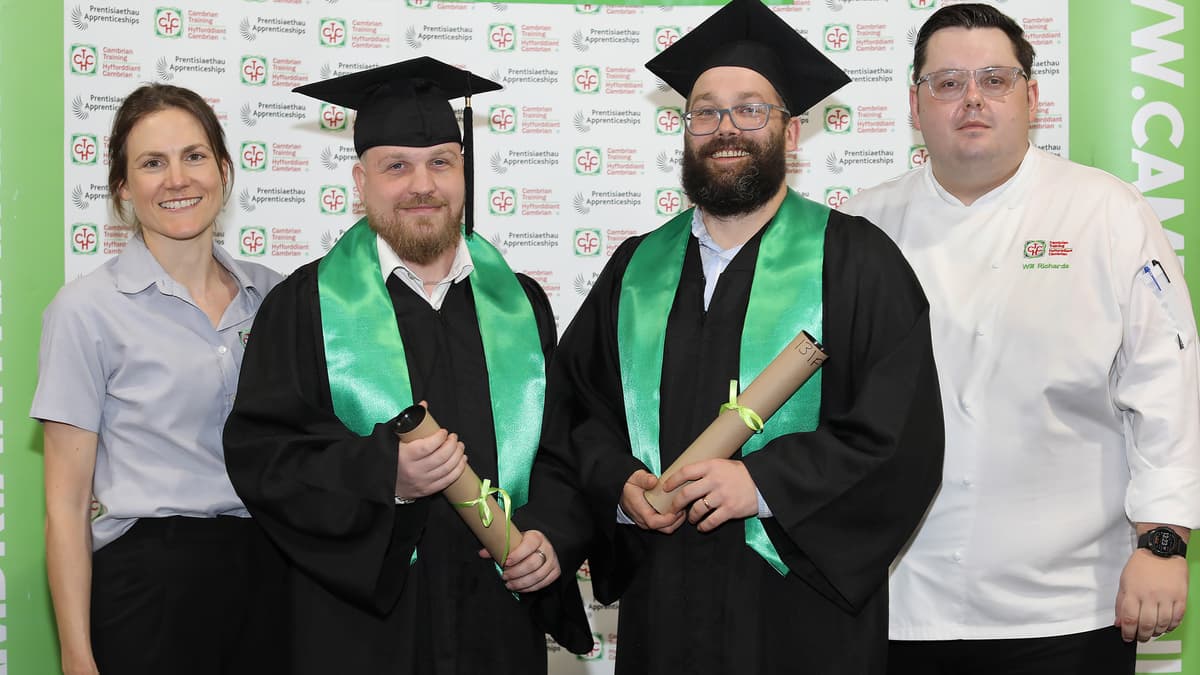 Welsh apprentices reach new heights at Mid Wales graduation | brecon ...