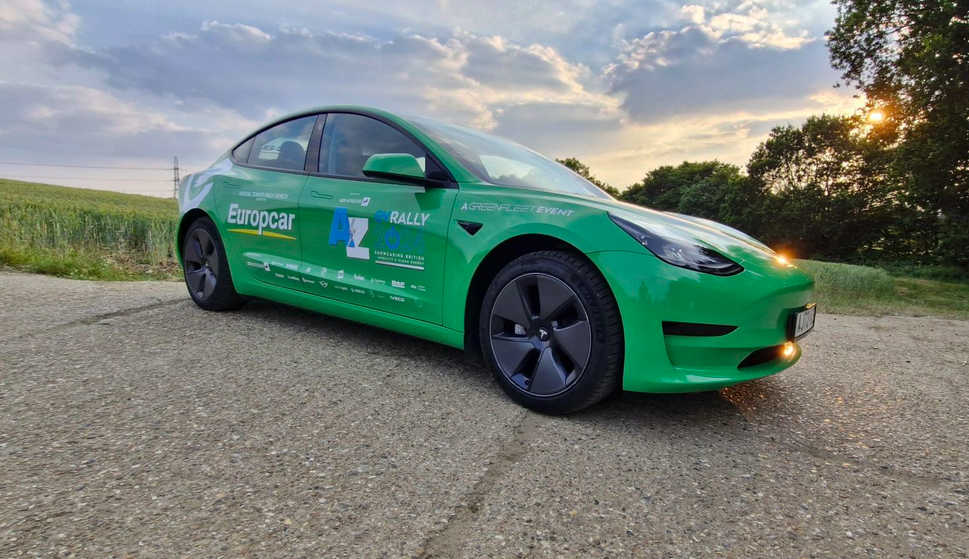 Hay-on-Wye hosts penultimate checkpoint in A-Z EV Rally | brecon-radnor ...