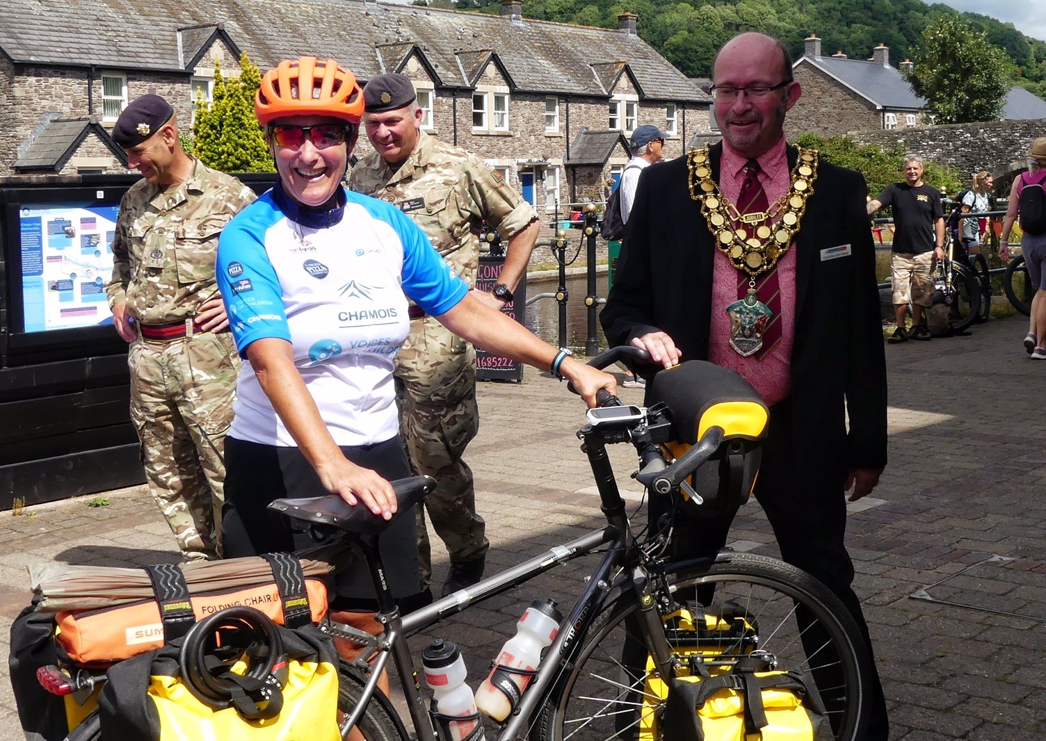 Taniya returns to Brecon after epic cycle | brecon-radnor.co.uk