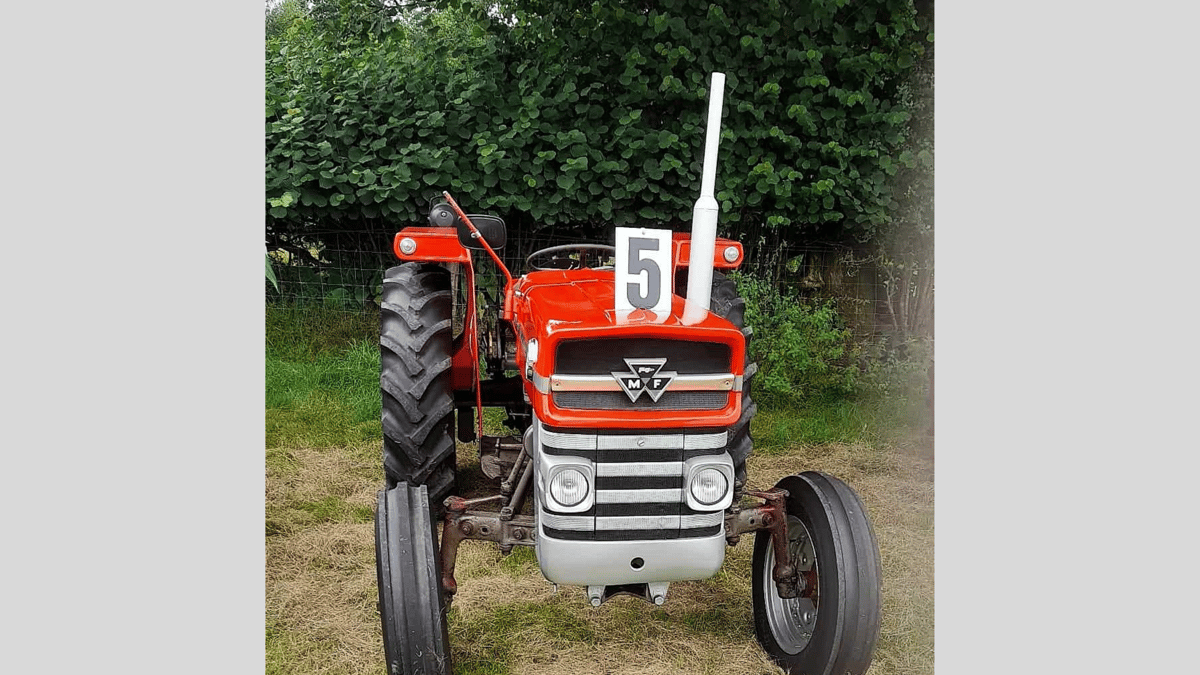 Arthur Price triumphs with restored Massey Ferguson 135 at Llanwrtyd Wells Vintage Tractor ...