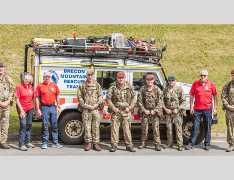 Infantry Battle School team to conquer Beacons Way for Brecon Mountain ...
