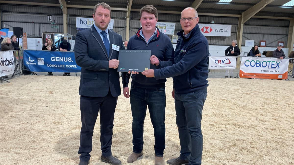 Search begins for Dairy Stockperson of the Year | brecon-radnor.co.uk