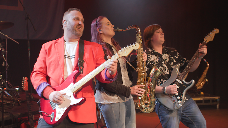 Dire Straits tribute DS:UK to perform at Llandrindod Wells’ historic ...