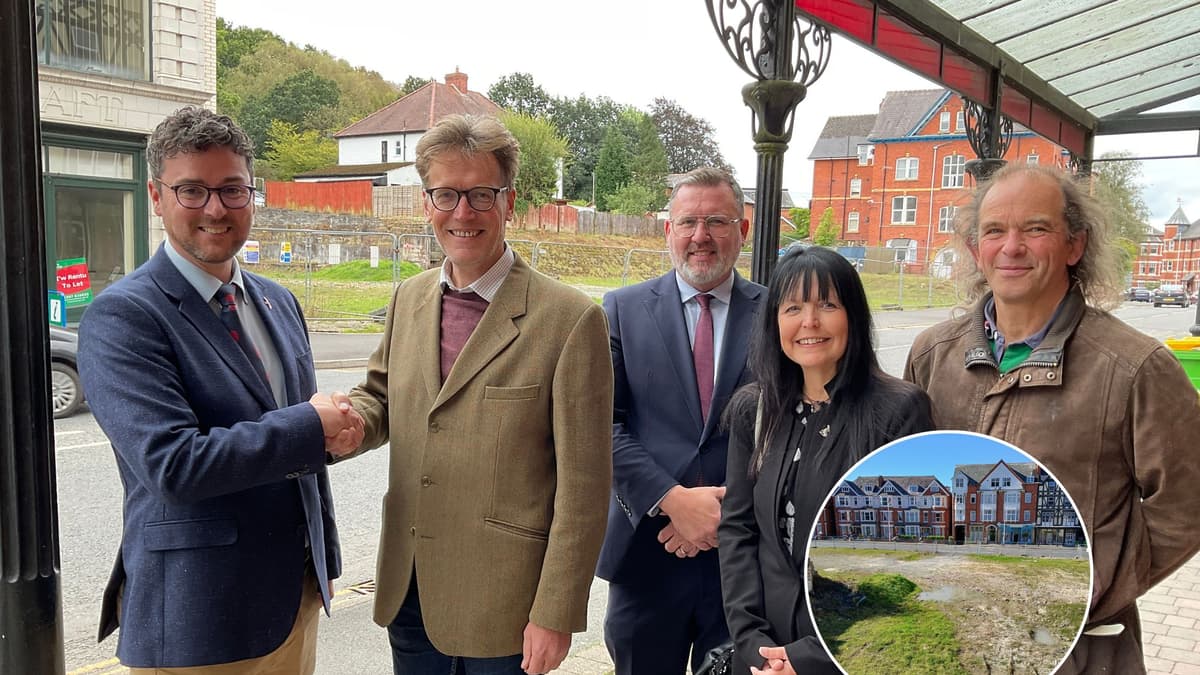 Site for new homes in Llandrindod handed over | brecon-radnor.co.uk