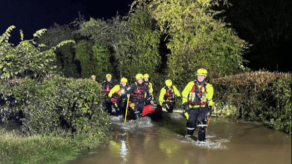 Firefighters rescue drivers from vehicles stuck in flood water | brecon ...