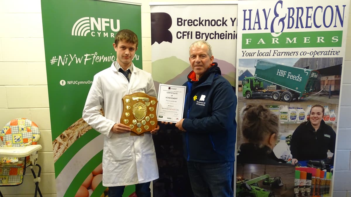 Young farmers shine at Brecon Stock Judging Day | brecon-radnor.co.uk