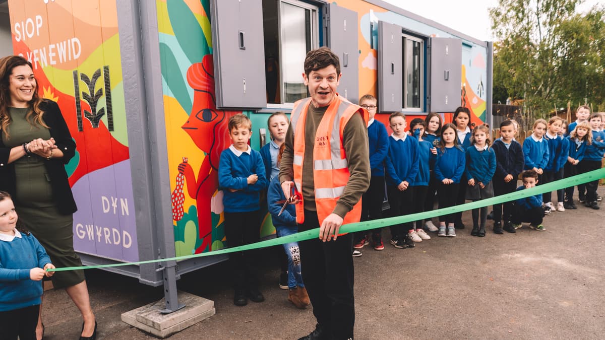 Senedd praise for Brecon’s community swap shop | brecon-radnor.co.uk