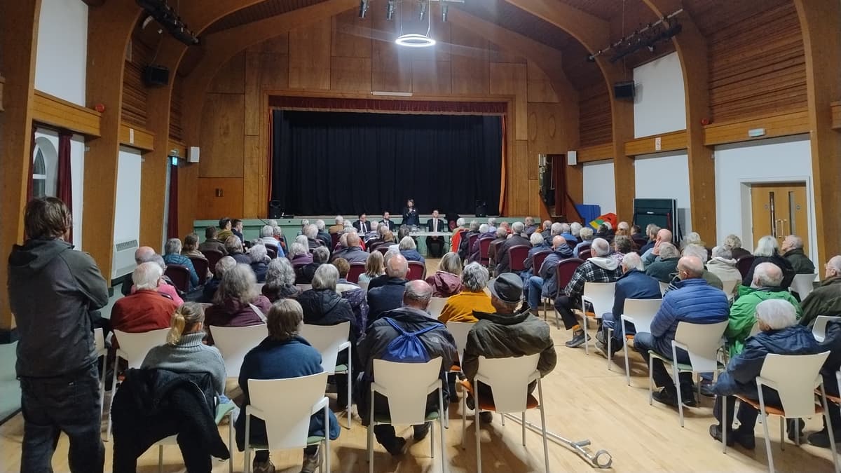 More than 100 attend Knighton meeting Heart of Wales Line cuts | brecon ...