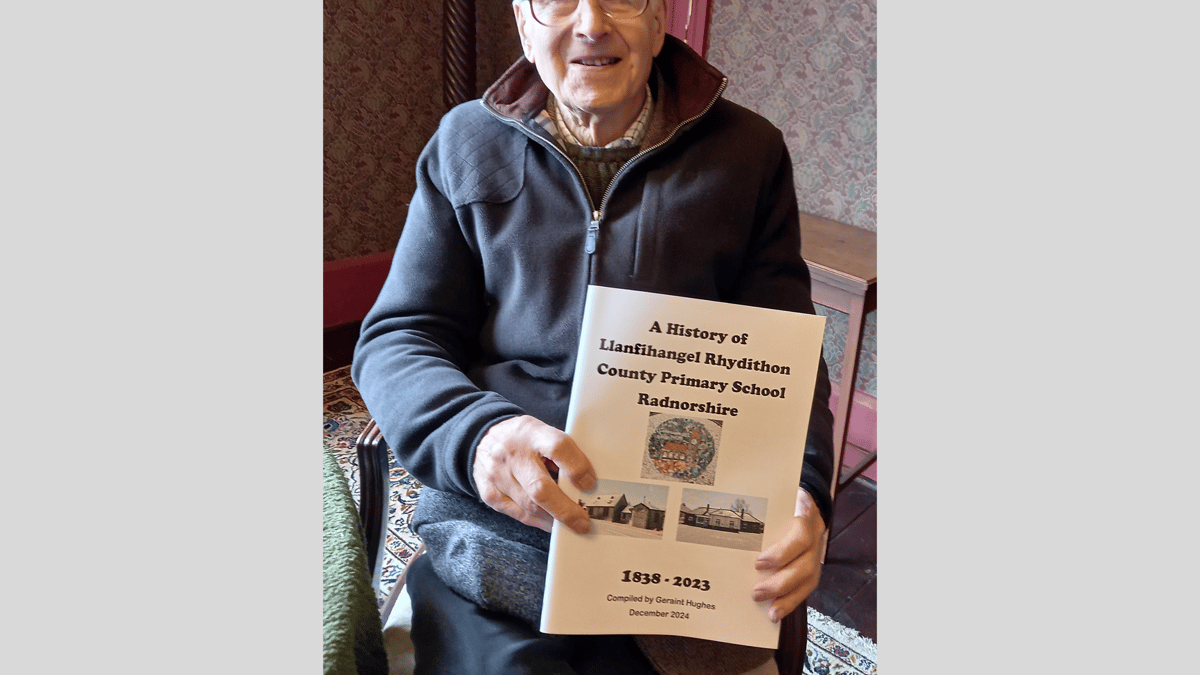 Dolau School history celebrated in new book | brecon-radnor.co.uk