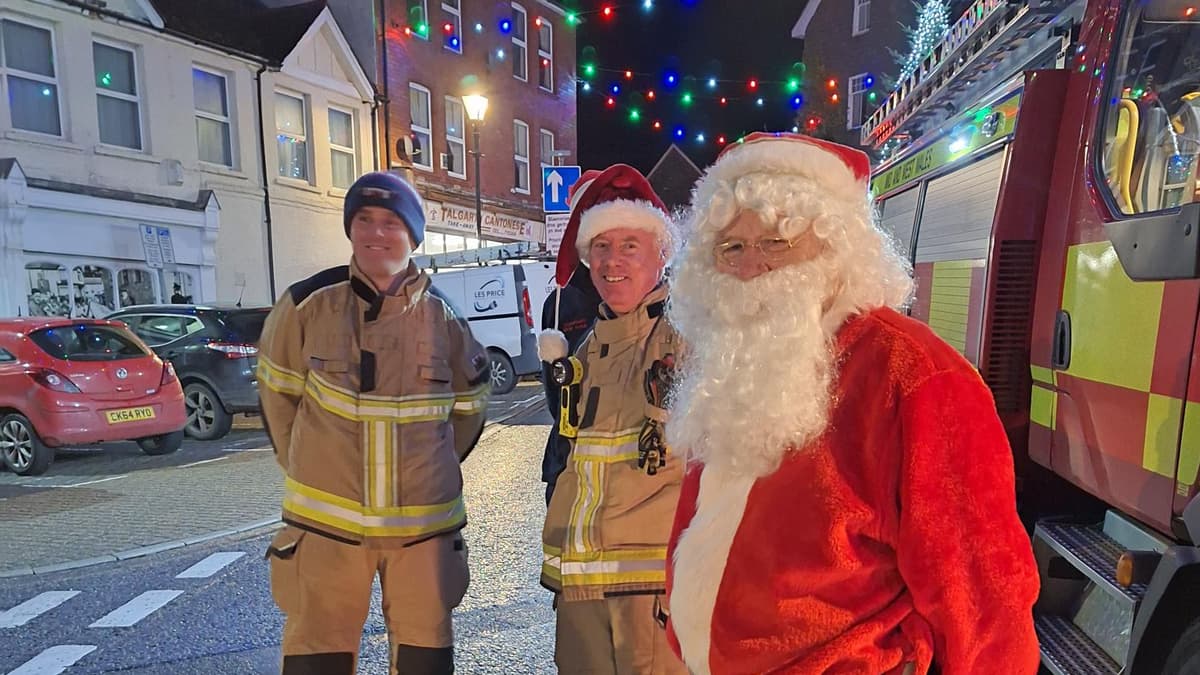 A Tale of Three Santas and a Grinch in Talgarth | brecon-radnor.co.uk