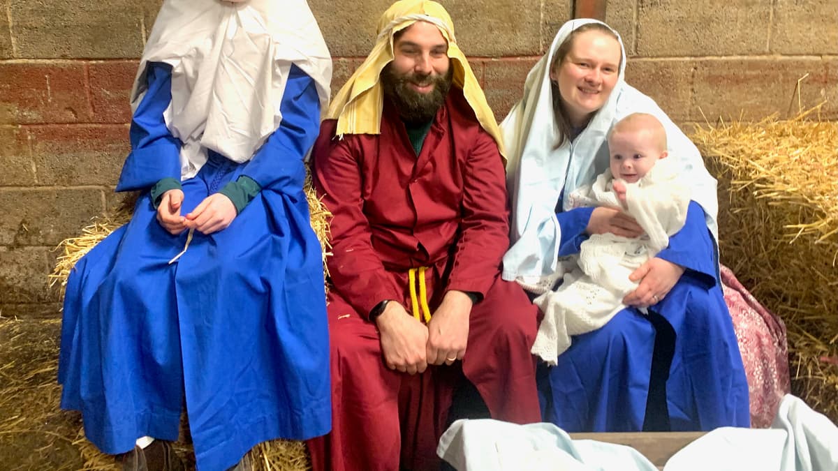 Talybont-on-Usk’s 'Living Nativity' brings Christmas story to life ...