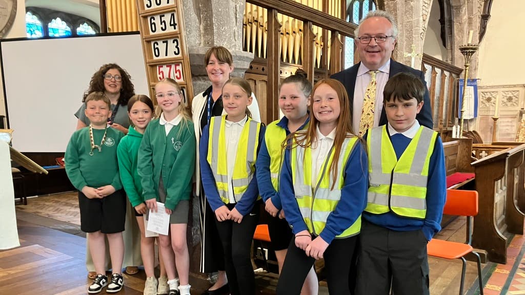 Llangattock Primary School awarded ‘School of Sanctuary’ status ...