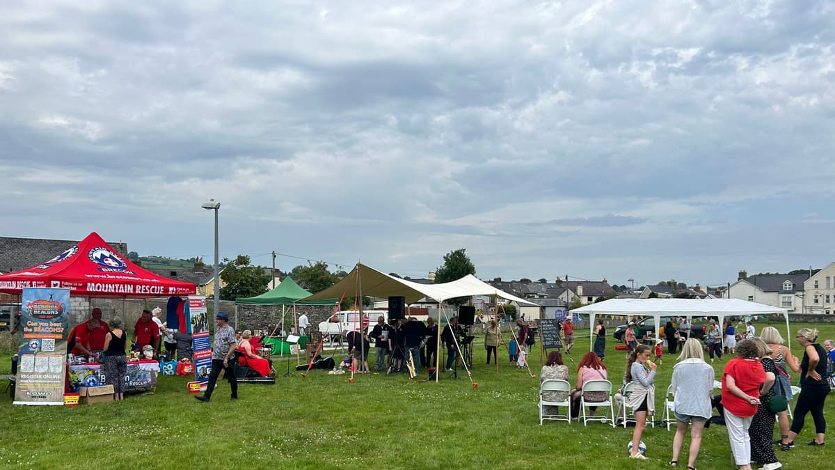 Llanfaes Park brims with joy for L’Arche Summer Fayre | brecon-radnor.co.uk