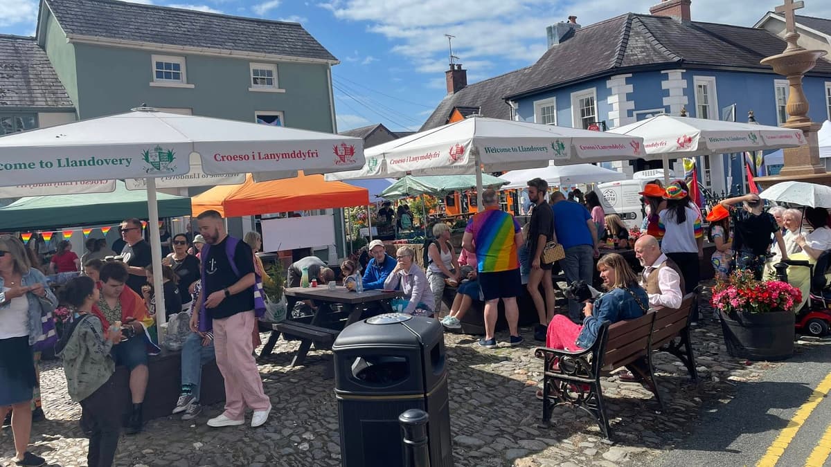 Llandovery Farmers Market becomes first in Wales to earn ‘Real Farmers ...