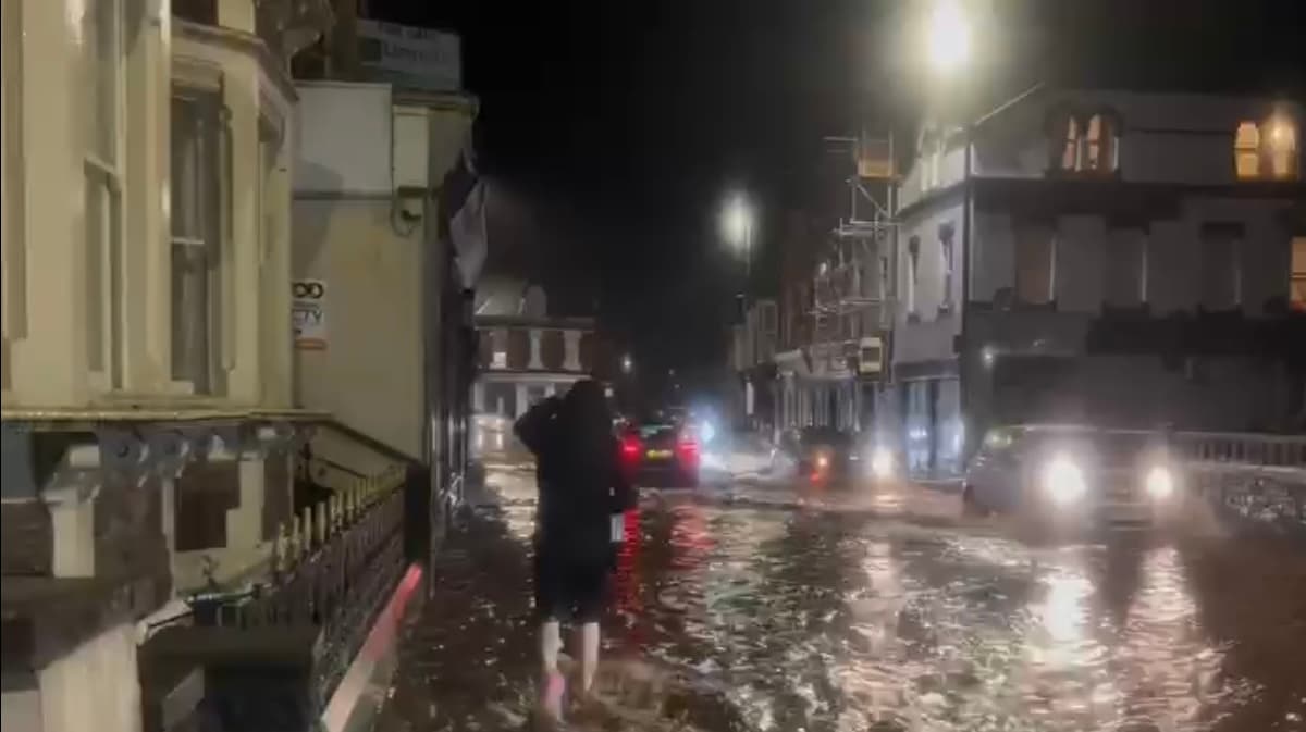 Skenfrith on a flood warning | brecon-radnor.co.uk
