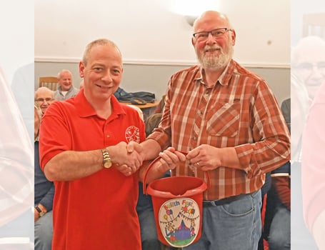 Festive singing brings £300 boost to Builth Wells Carnival | brecon ...