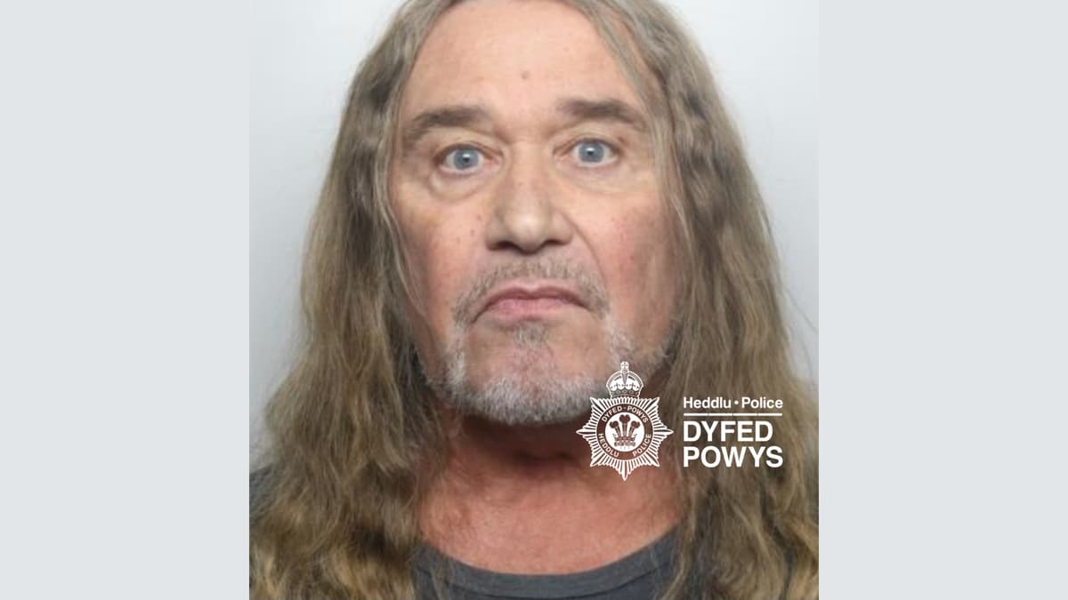 Powys man jailed for 21 years for raping and abusing child | brecon ...