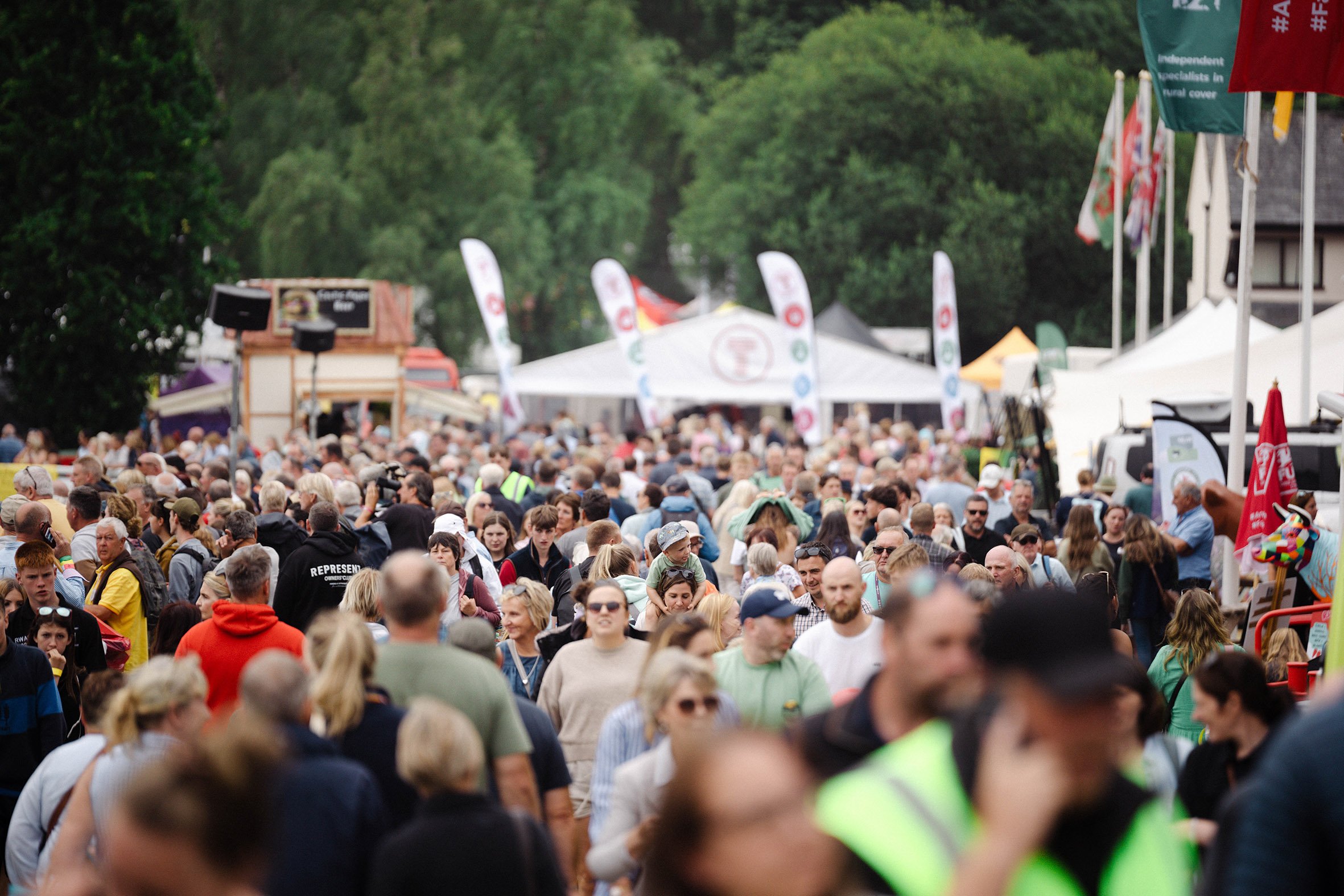 Rail and bus push for sustainable travel to Royal Welsh Show | brecon ...